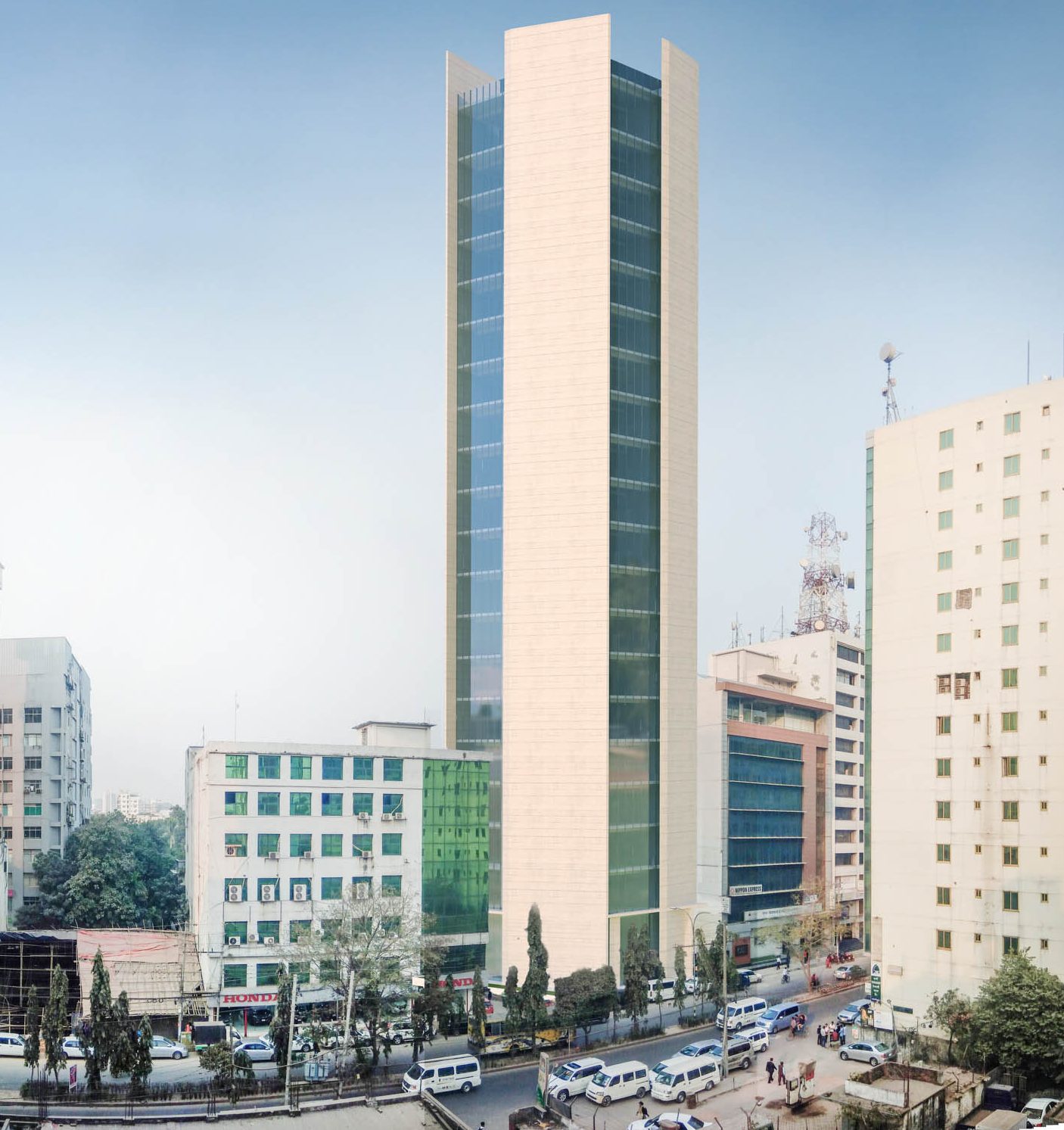 GOLDEN LIFE TOWER – Your Development Partner